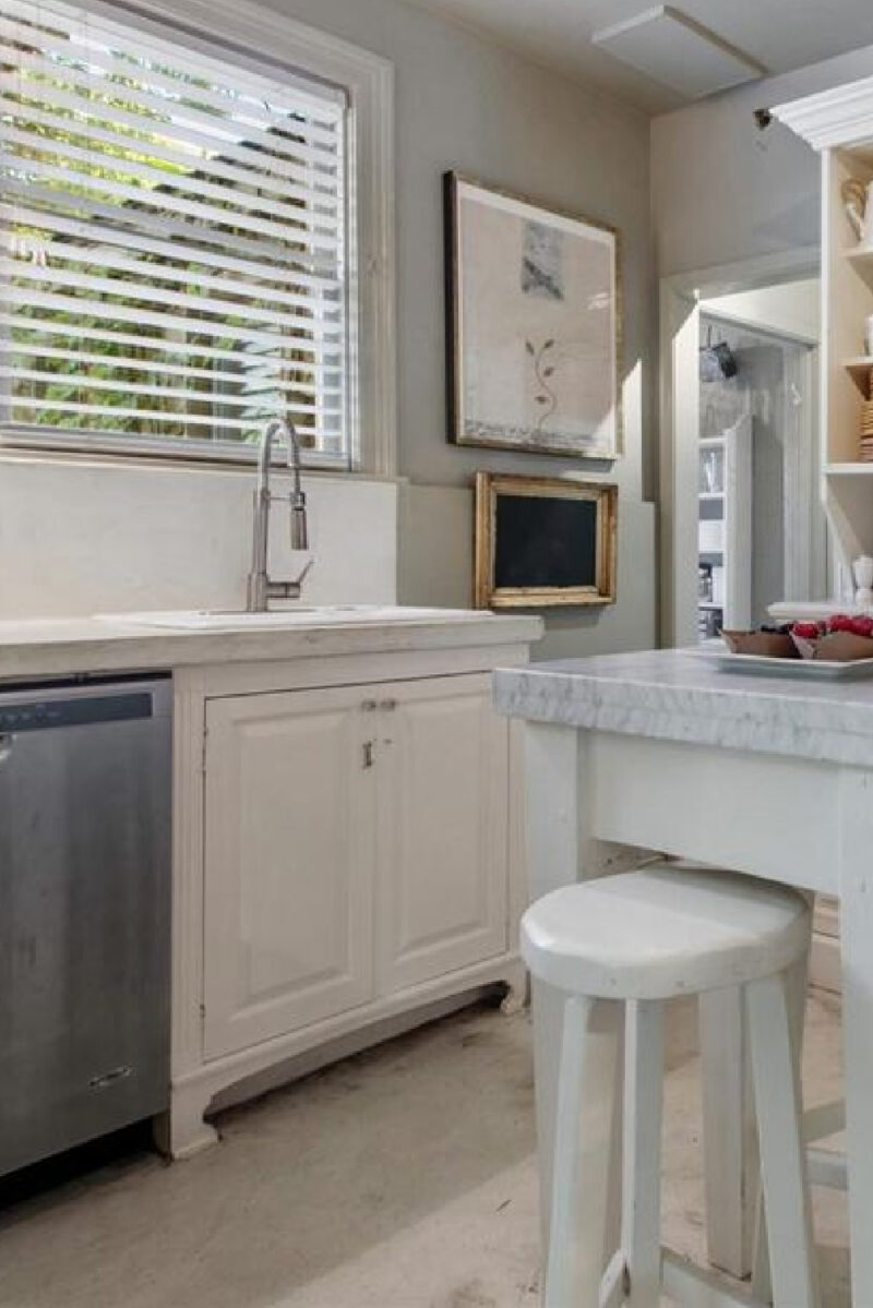 Myra Hoefer: Parisian Interiors from her 1935 Ivy House - Hello Lovely