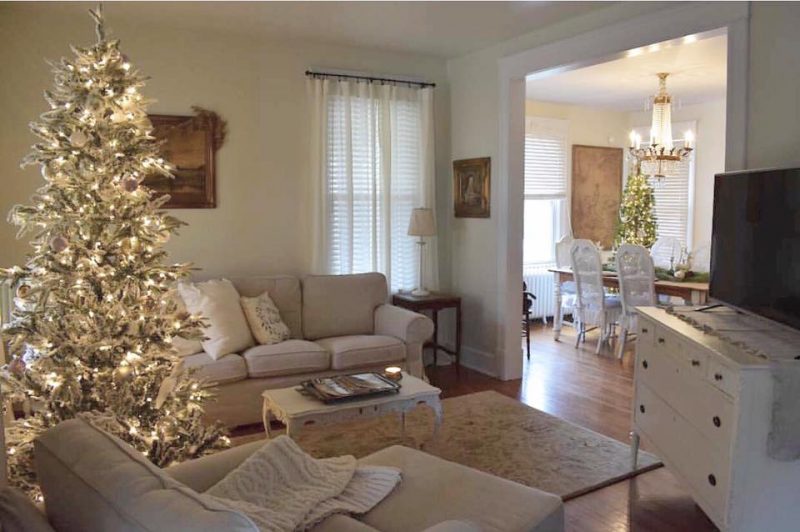 French Country Christmas Decorating Inspiration - Hello Lovely