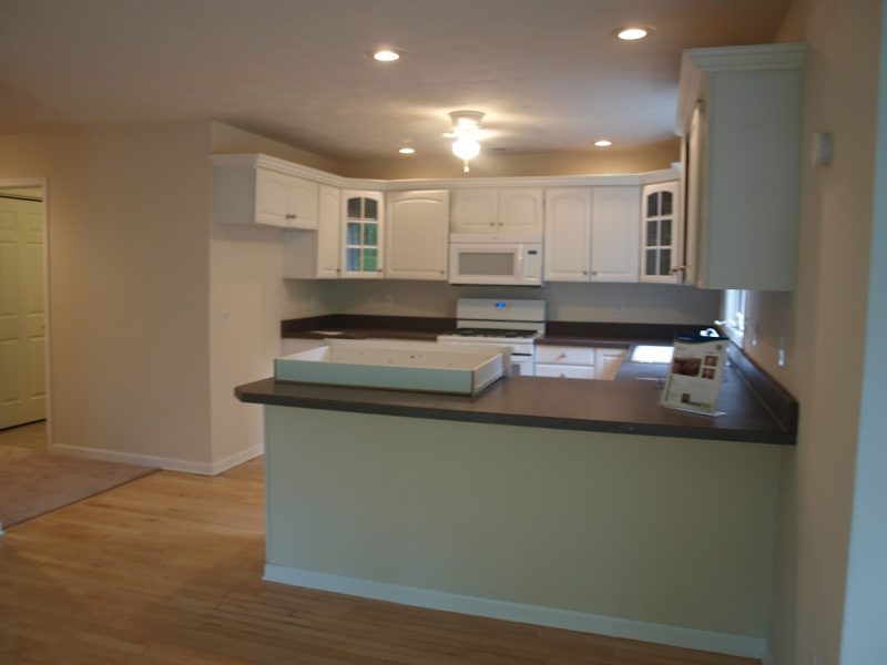 8 Kitchen Essentials in My Simple Shaker Kitchen - Hello Lovely