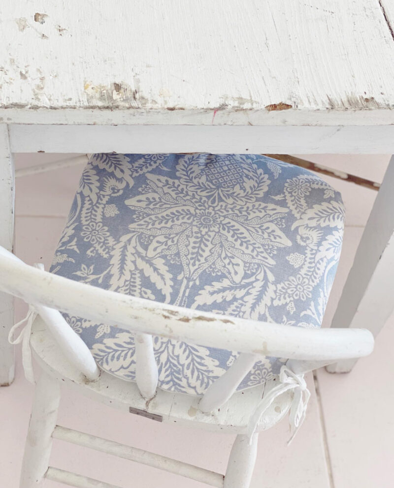 Rachel Ashwell: Pretty Blue Shabby Chic Vintage Style Inspiration ...