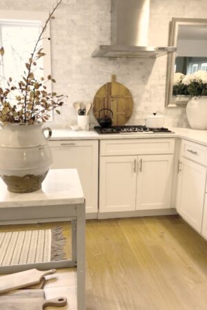 How to Create a Calm Simple Kitchen + Favorite Finds From My Home Now ...