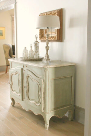 Ethereal European Country Design Style Cottage With Rustic Interiors ...