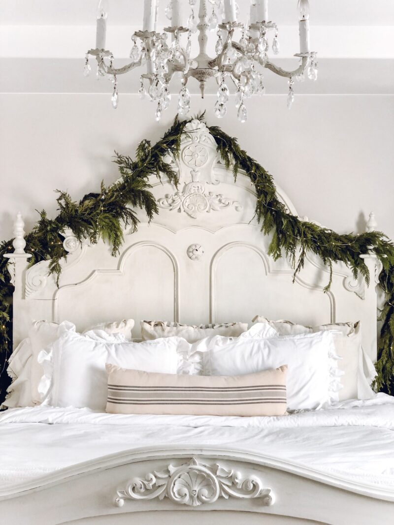 Pre-Holiday Reflections With Calm & Gentle Holiday Decor - Hello Lovely