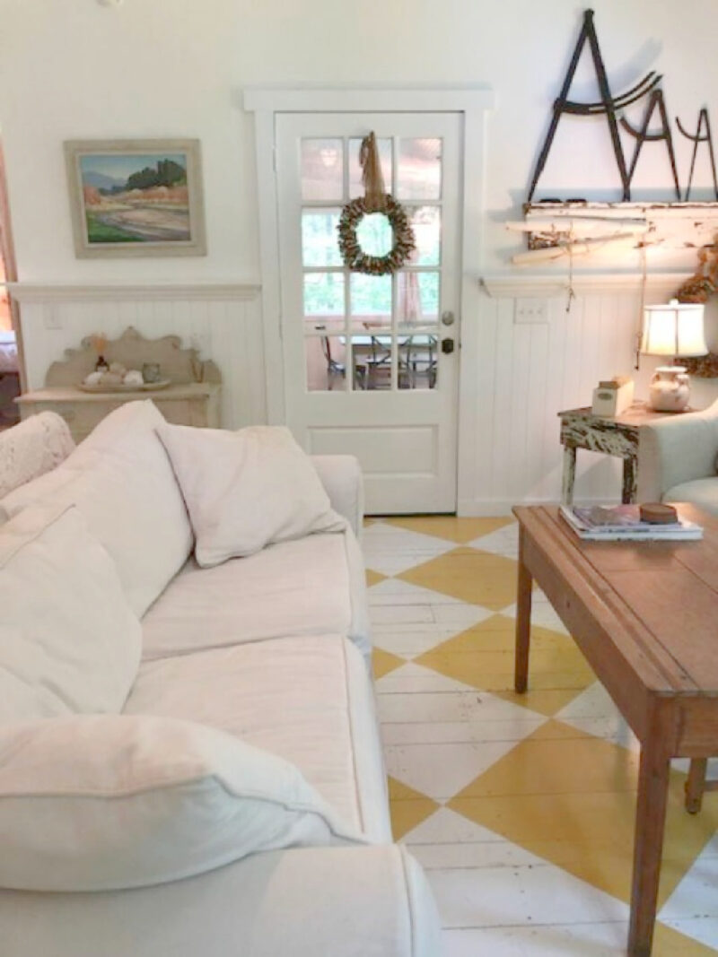 Design Details from a Tumbledown Lovely Cottage in Leiper's Fork ...