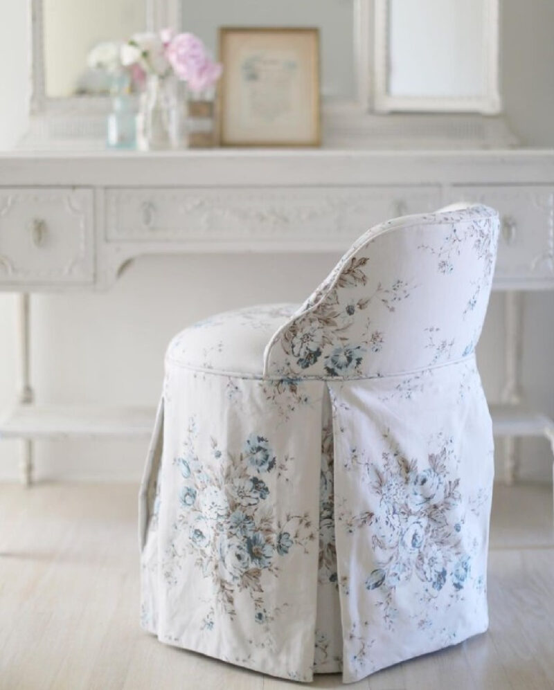 Rachel Ashwell: Pretty Blue Shabby Chic Vintage Style Inspiration ...