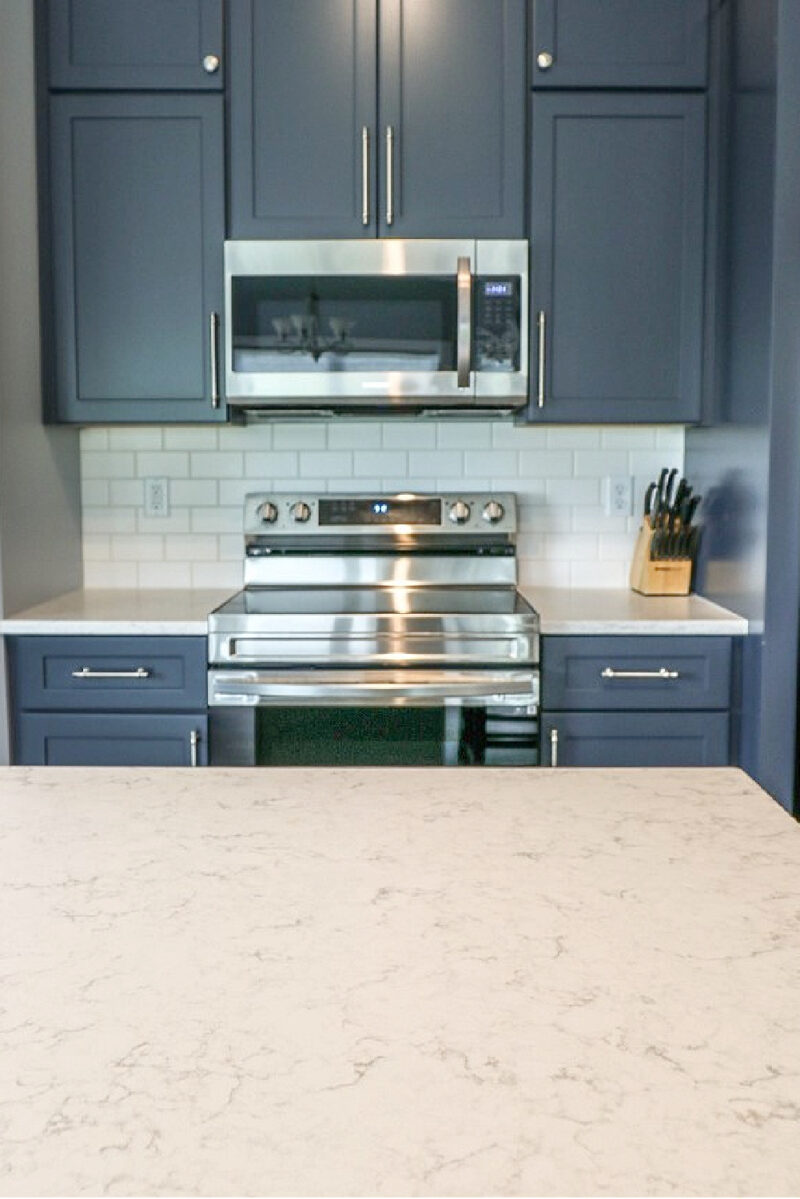 White QUARTZ COUNTERTOPS: 3 Viatera Options - Hello Lovely
