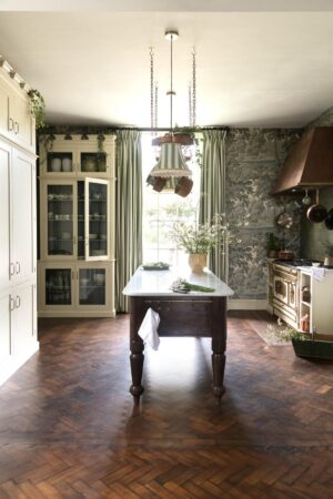 What Makes an English Country Kitchen Lovely? - Hello Lovely