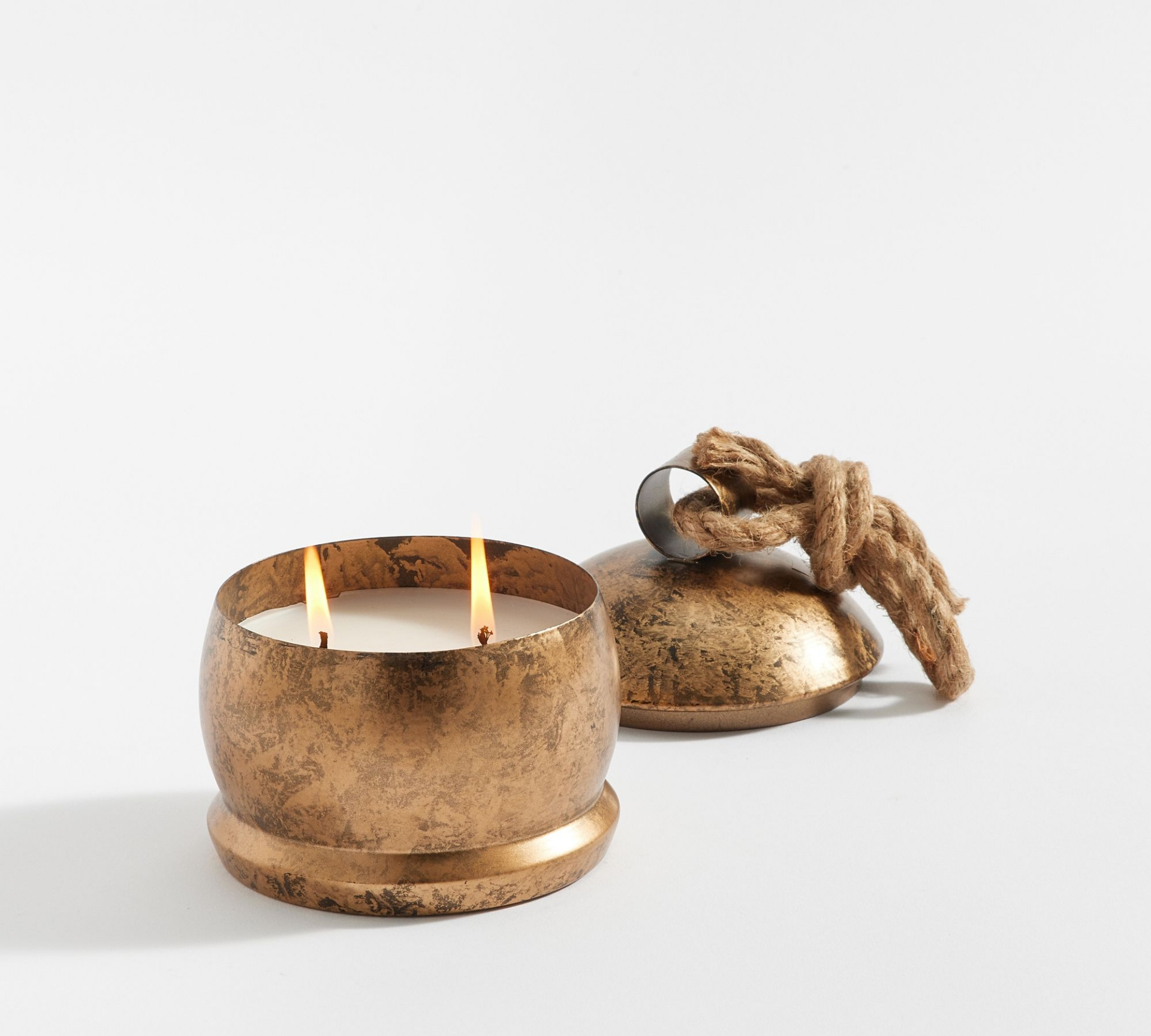 Nordic Christmas & Citrus Garland Inspiration - Hello Lovely