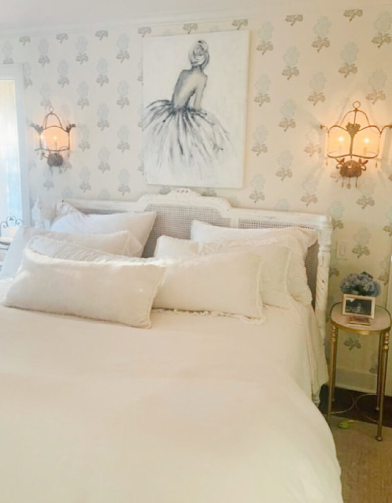 Lovely Glimpses of in Situ Holly Irwin Fine Art - Hello Lovely