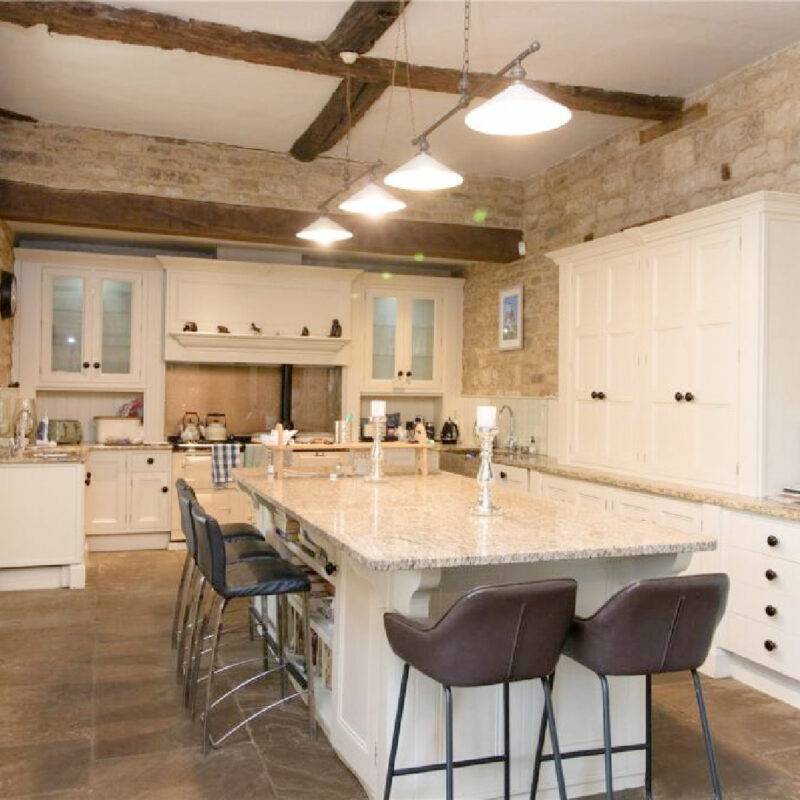 Barn Hill House in Stamford: a Pale Stone Georgian Gem Built in 1698 ...