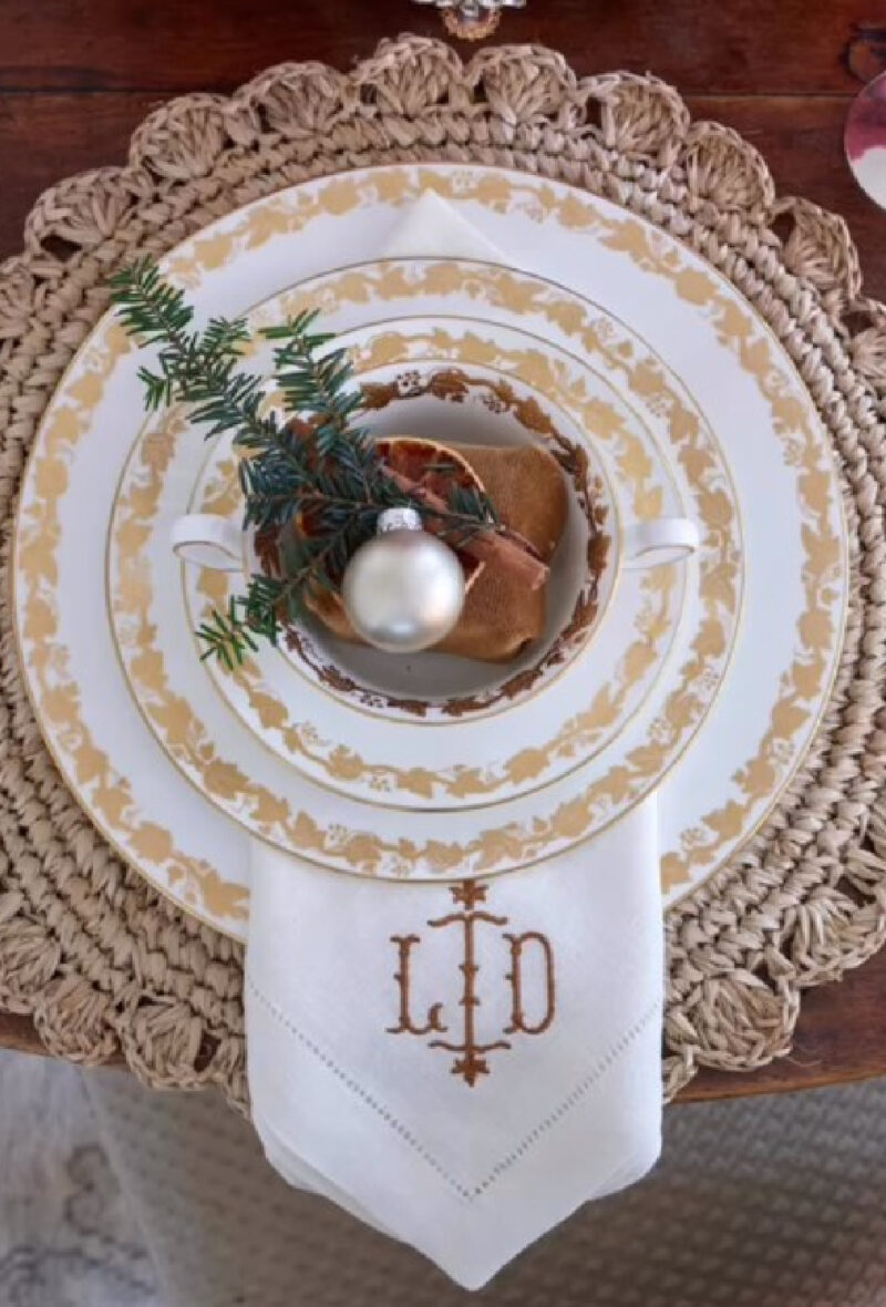 Designer HOLIDAY DECORATING Inspo in Atlanta - Hello Lovely