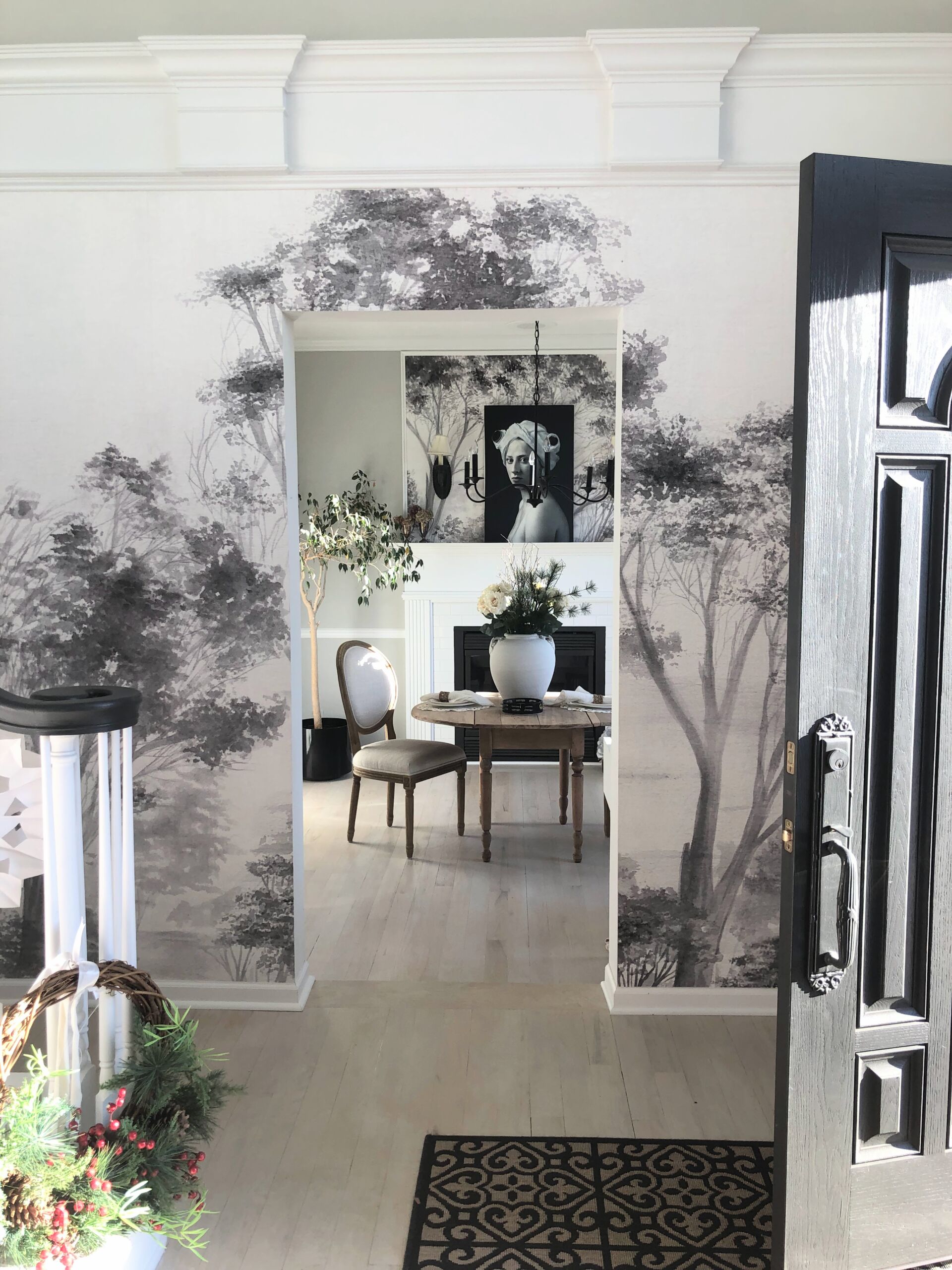 $6 SIMPLE PAPER SNOWFLAKE Holiday Garland for the Staircase - Hello Lovely