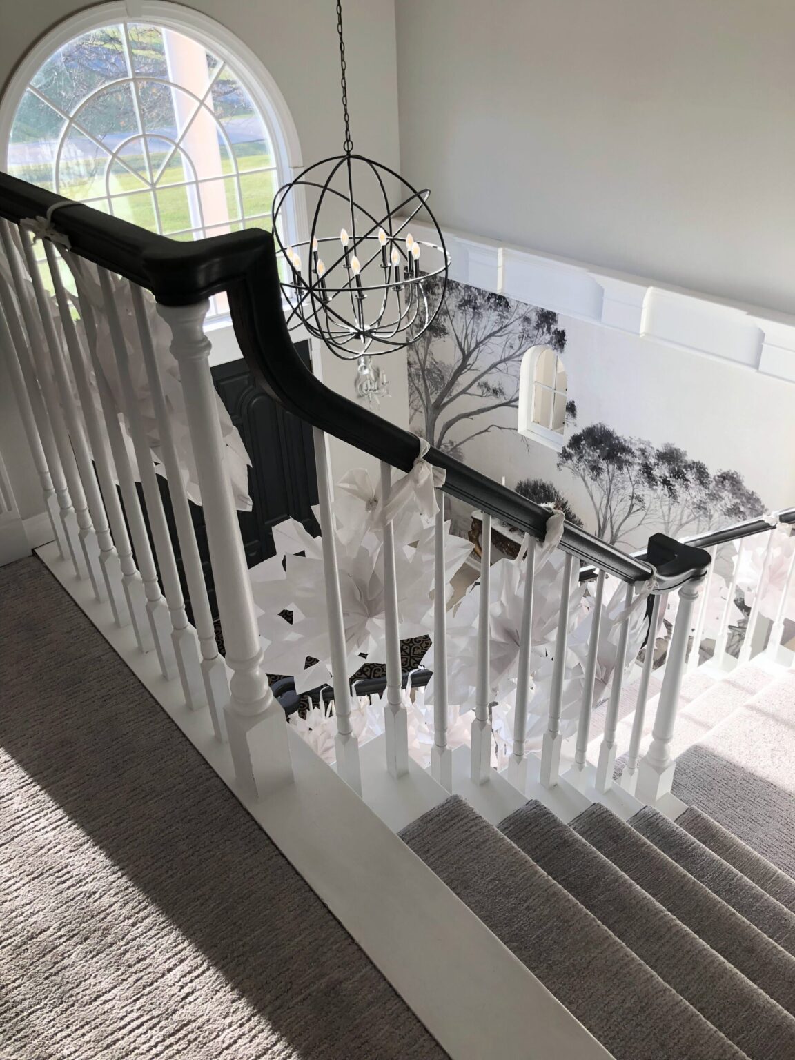 $6 SIMPLE PAPER SNOWFLAKE Holiday Garland for the Staircase - Hello Lovely