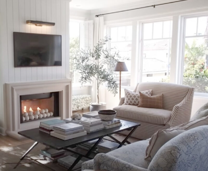 Paint Colors in a Timeless California Cottage With Hamptons Chic ...