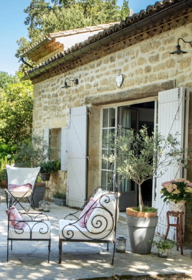 ROMANTIC Interiors: What Makes a Space Feel Romantic? - Hello Lovely