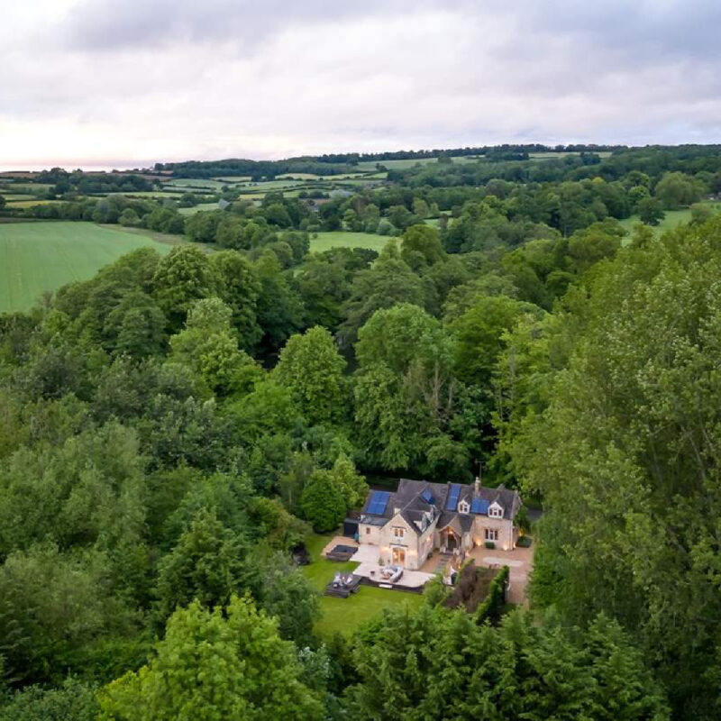 Cotswolds Cottage Luxury from Boutique Retreats - Hello Lovely