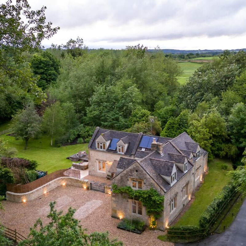 Cotswolds Cottage Luxury from Boutique Retreats - Hello Lovely
