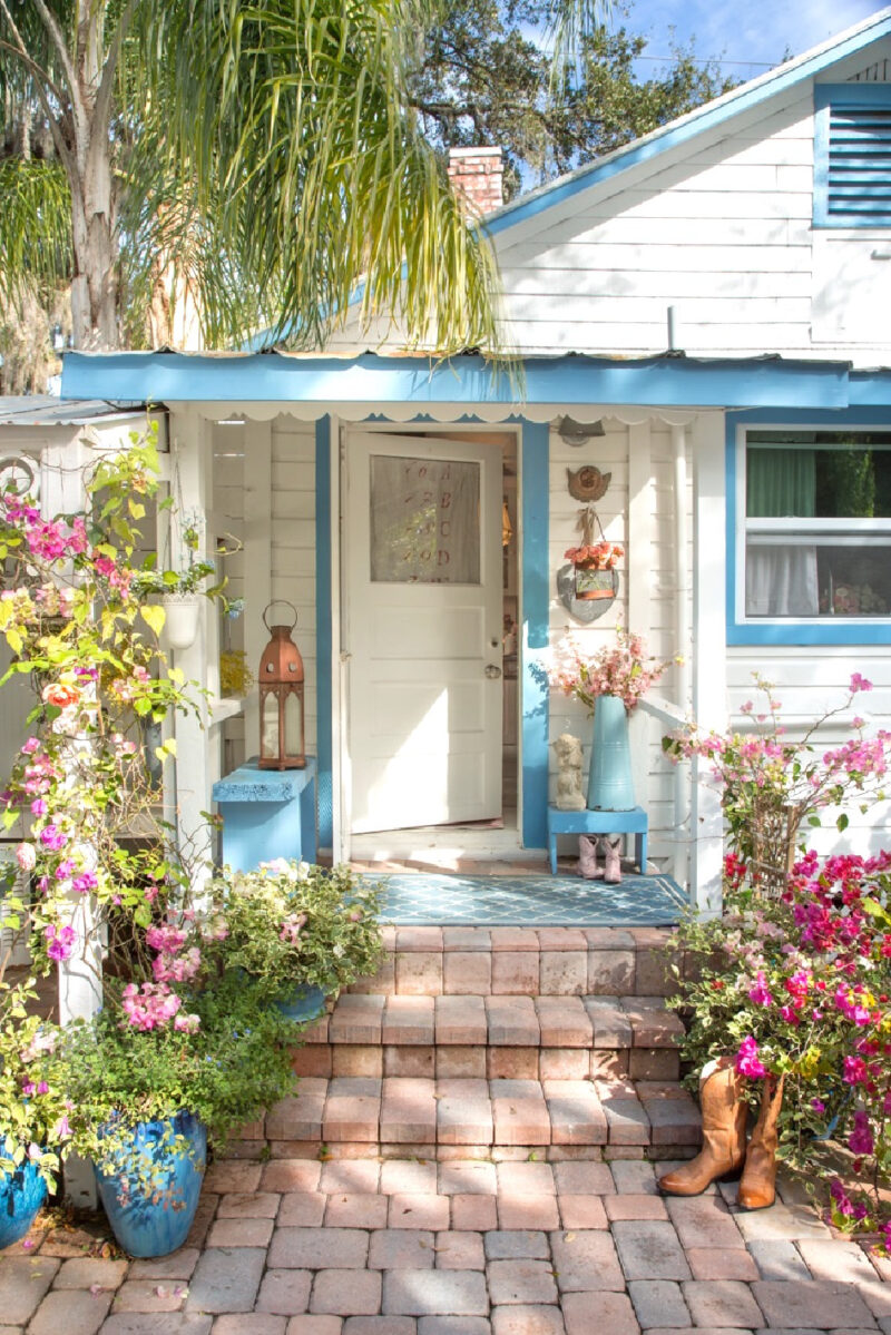 Fifi O'Neill's SOULFUL COTTAGE & Rustic Romance! - Hello Lovely