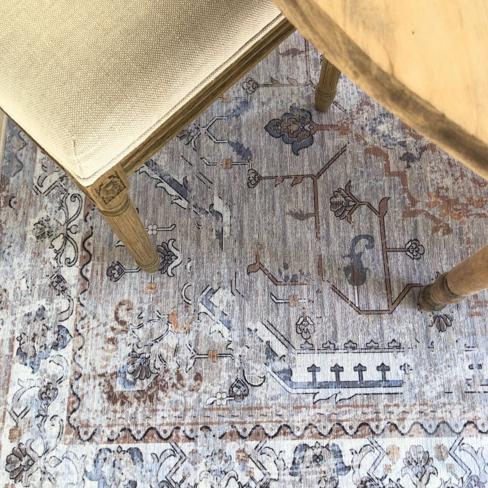 Where's the Magic in Modern Moody Minimalism? - Hello Lovely